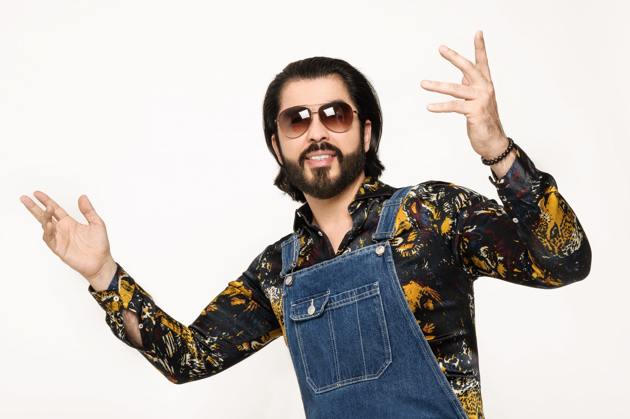 CHICO CHE CHICO PRESENTA…#TQM TONS QUÉ MAMI | Vesper Public Relations